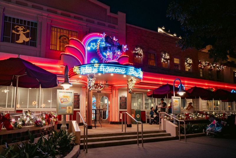 Fantasmic! Dining Packages - Hollywood & Vine : Disney Dining Alerts