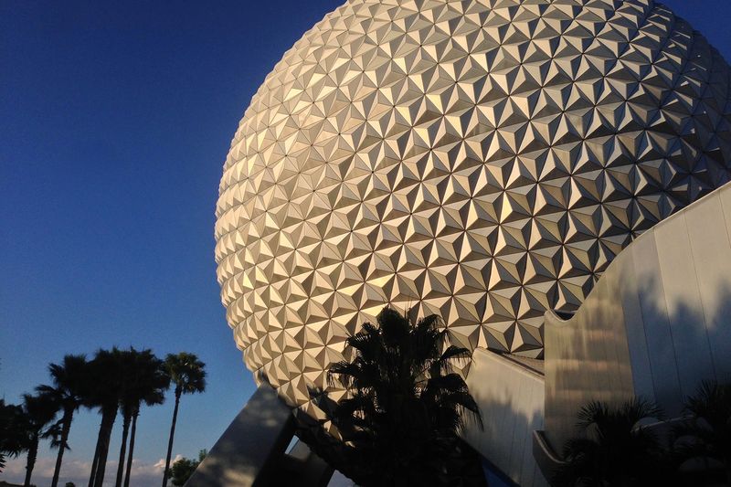 Behind the Seeds : Disney Reservation Alerts